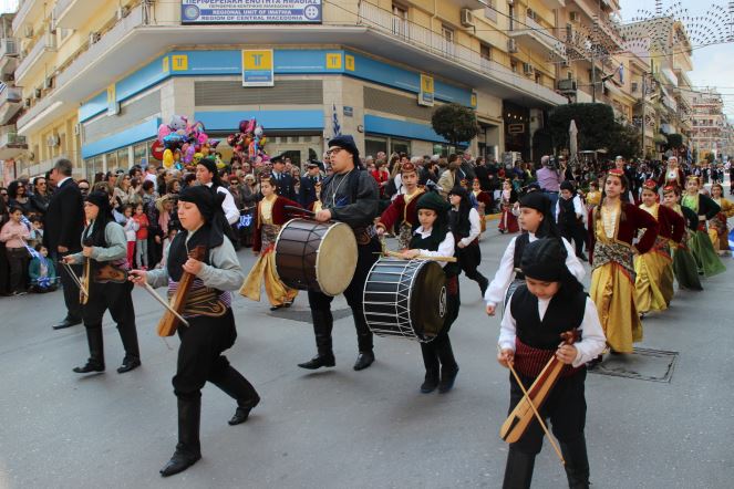 ΕΥΞΕΙΝΟΣ ΛΕΣΧΗ ΒΕΡΟΙΑΣ: Με λαμπρότητα και επισημότητα εορτάστηκε η ...