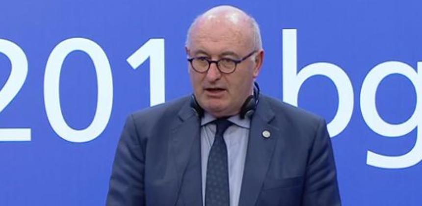 Phil Hogan :«Διαφωνώ αυτή την εβδομάδα» με τη Mercosur - Της Ειρήνης ...