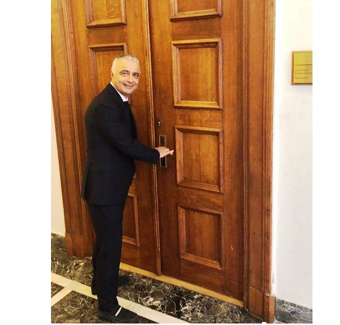 Λάζαρος Τσαβδαρίδης: Ερώτηση προς την Υπουργό Παιδείας και Θρησκευμάτων ...