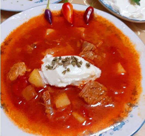 Ουγγαρέζικο Γκούλας (Gulyàs). Η μαγευτική γεύση του Δούναβη! | Έμβολος