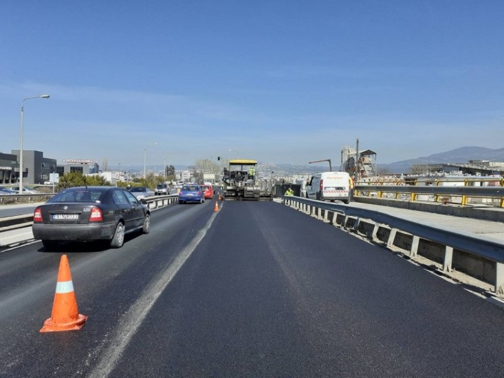 Εργασίες τοποθέτησης κιγκλιδωμάτων στην Εθνική Οδό 2 Θεσσαλονίκης ...