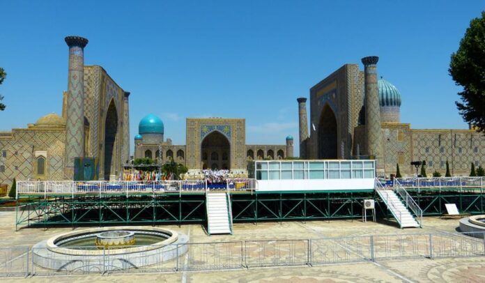 ΙΔΕΕΣ & ΑΠΟΨΕΙΣ: Ένα «Μέτωπο της άρνησης» στη Σαμαρκάνδη | Έμβολος