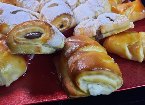 Γερμανικά κρουασανάκια BUFFIES | Έμβολος