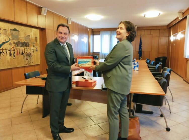 Συνάντηση ΥπΑΑΤ, Γ. Γεωργαντά με τον Πρέσβη της Αυστραλίας | Έμβολος