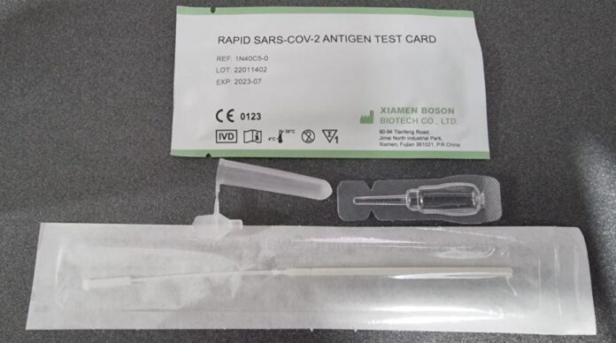Με PCR ή Rapid Test η επιστροφή των ανεμβολίαστων υγειονομικών | Έμβολος