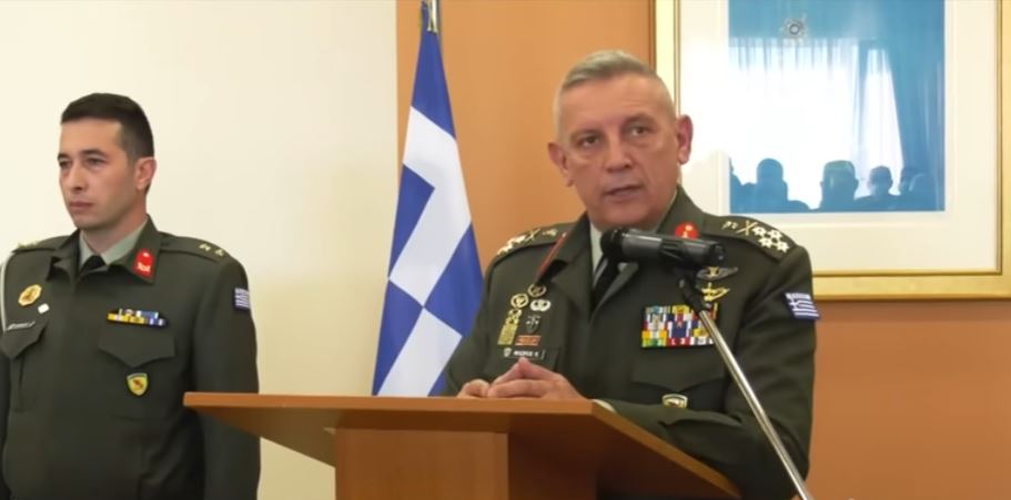 Συνάντηση του αρχηγού ΓΕΕΘΑ με τον Αμερικανό στρατηγό ε.α. Ντέιβιντ ...