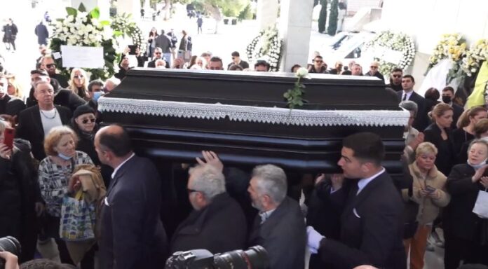 ΕΙΔΗΣΕΙΣ ΣΕ ΒΙΝΤΕΟ: Πολιτική κηδεία του ηθοποιού Νίκου Ξανθόπουλου στο ...