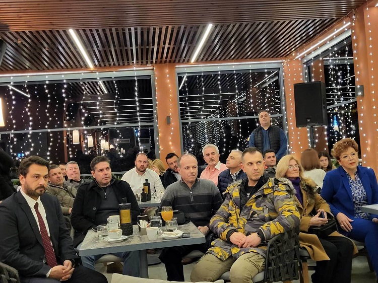 Η ομιλία του Δημάρχου Νάουσας, Νικόλα Καρανικόλα στην κοπή της ...