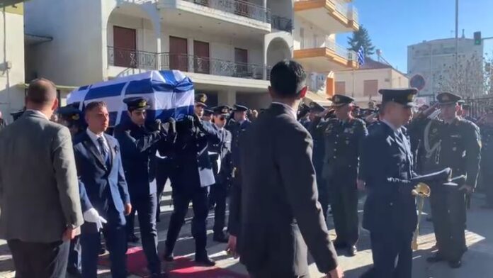 ΕΙΔΗΣΕΙΣ ΣΕ ΒΙΝΤΕΟ: Κηδεία του υποσμηναγού Μάριου - Μιχαήλ Τουρούτσικα ...