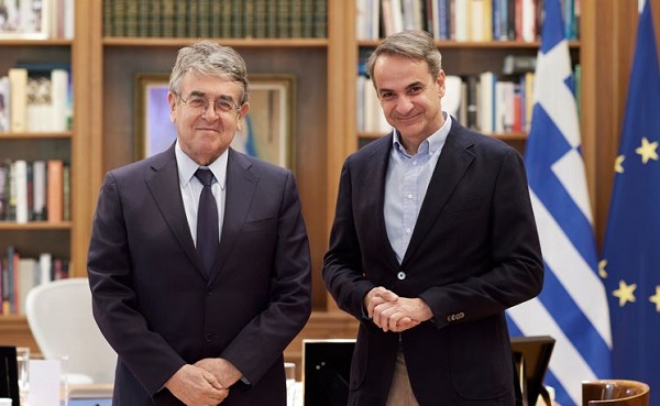 Συνάντηση του πρωθυπουργού με τον επιχειρηματία Στ. Ανδρεάδη που ...