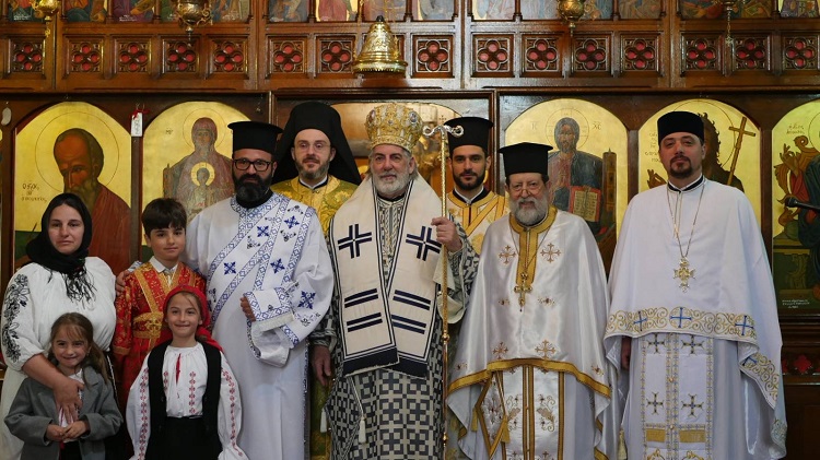 Χειροτονία Διακόνου από τον Αρχιεπίσκοπο Θυατείρων | Έμβολος