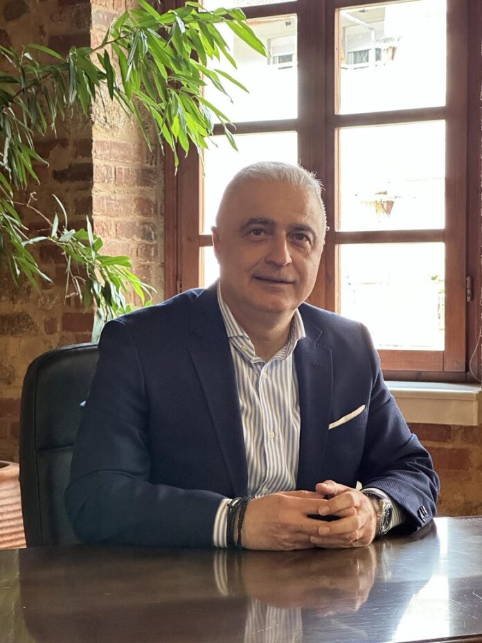 Λάζαρος Τσαβδαρίδης: Επιλύεται το ζήτημα των προσλήψεων εποχικού ...
