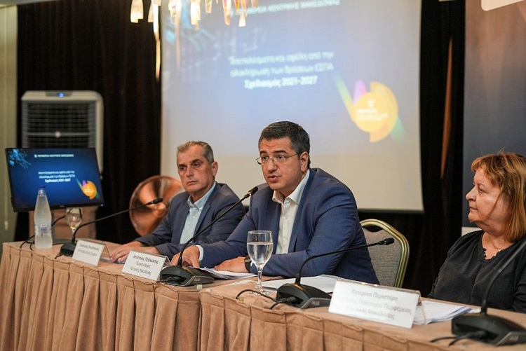 Ο Περιφερειάρχης Απόστολος Τζιτζικώστας παρουσίασε στις Σέρρες τα έργα ...