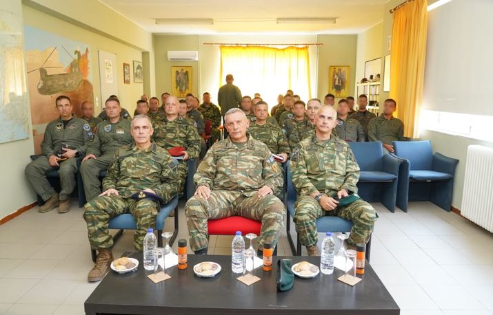 Επίσκεψη Αρχηγού ΓΕΕΘΑ στο 2ο Συγκρότημα Αεροπορίας Στρατού στην Πάχη ...