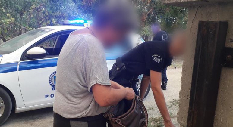 ΕΛ.ΑΣ.: Είμαστε δίπλα στον πολίτη-Φωτογραφίες από την απομάκρυνση ...