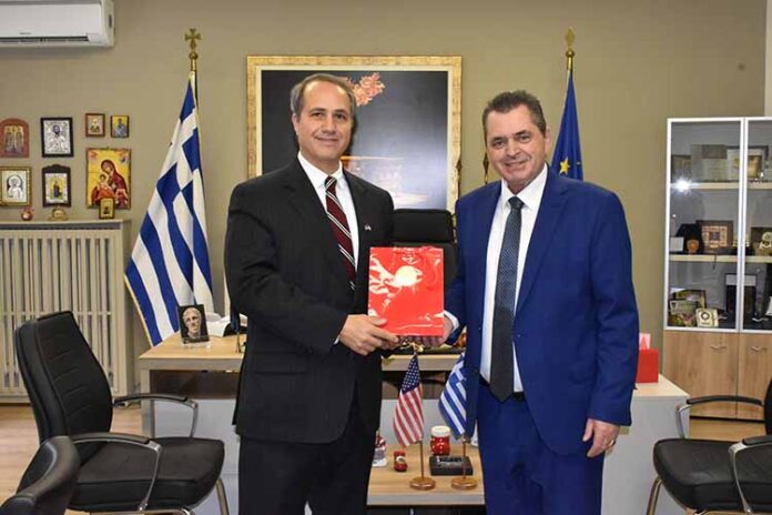 Π.Ε. Ημαθίας: Επίσκεψη προξένου των ΗΠΑ | Έμβολος