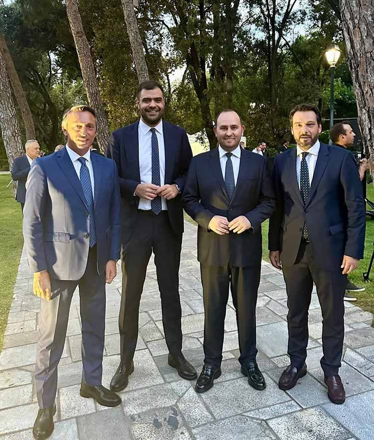 Ο Τάσος Μπαρτζώκας στο Προεδρικό Μέγαρο: 50 χρόνια Δημοκρατίας! Η ...