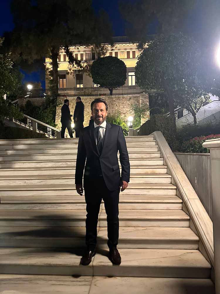 Ο Τάσος Μπαρτζώκας στο Προεδρικό Μέγαρο: 50 χρόνια Δημοκρατίας! Η ...